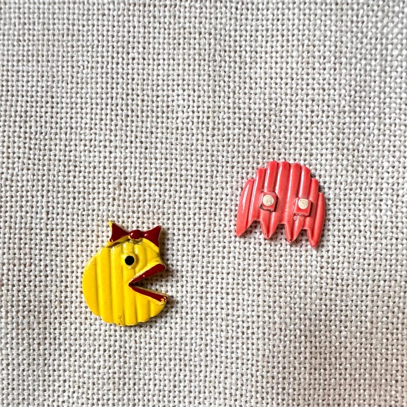Vintage | Jewelry | Vintage Ms Pacman And Blinky Tack Pins Set | Poshmark